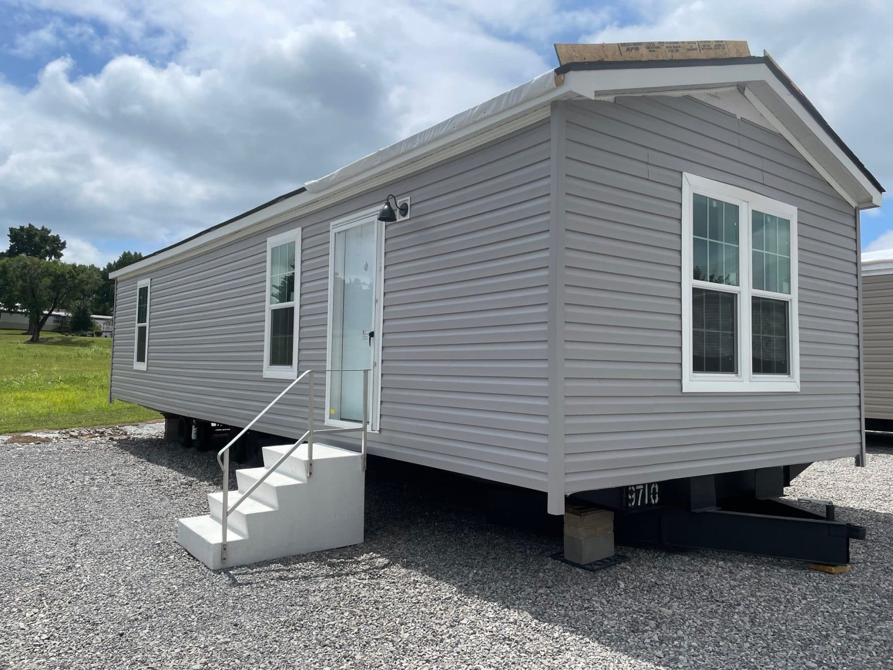 16 x 48 Champion "The Blossom", 1 Bed - Pioneer Manufactured Homes
